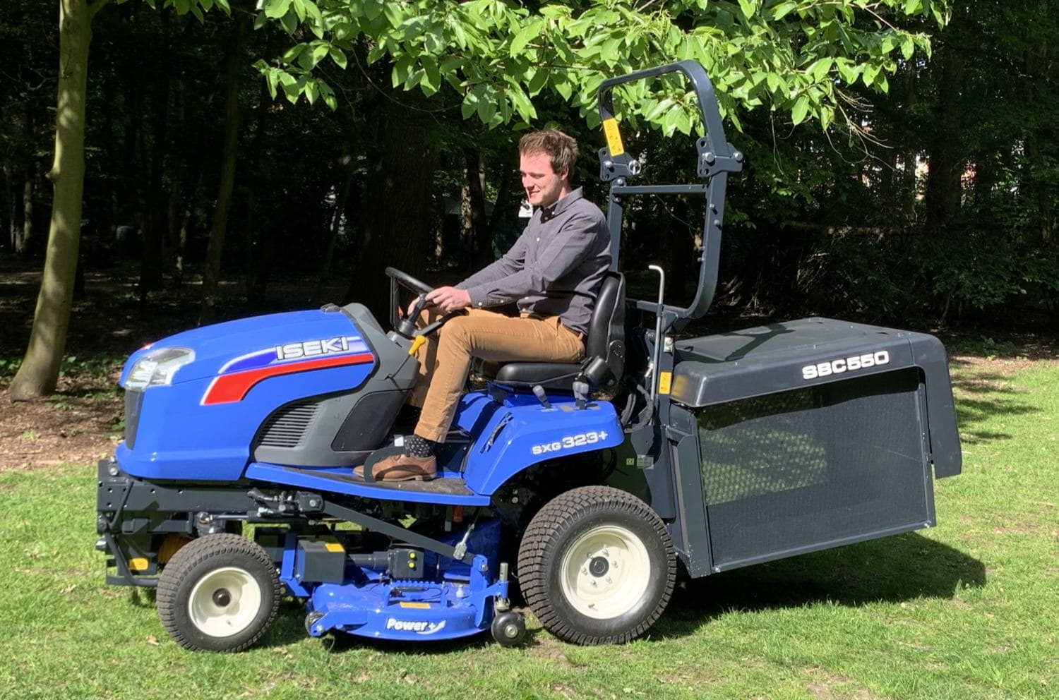Tondeuses à siège diesel ISEKI SXG323 - 24 CV diesel - HH Garden