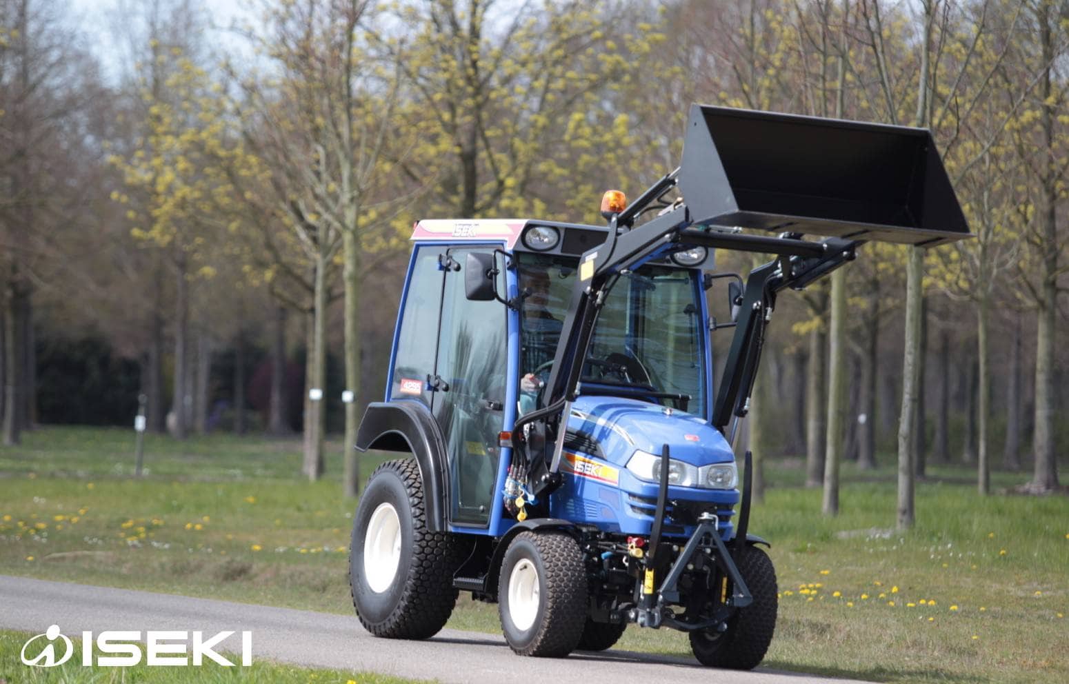 Iseki TH 4295 - 33 CV hydrostatique - HH Garden - Hilaire Van Der Haeghe